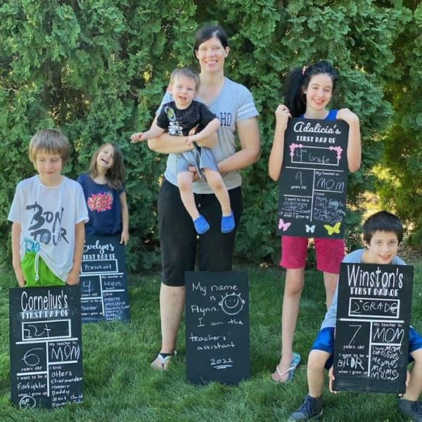 How to Create a Stay at Home Mom Routine That Works for You - Home ...